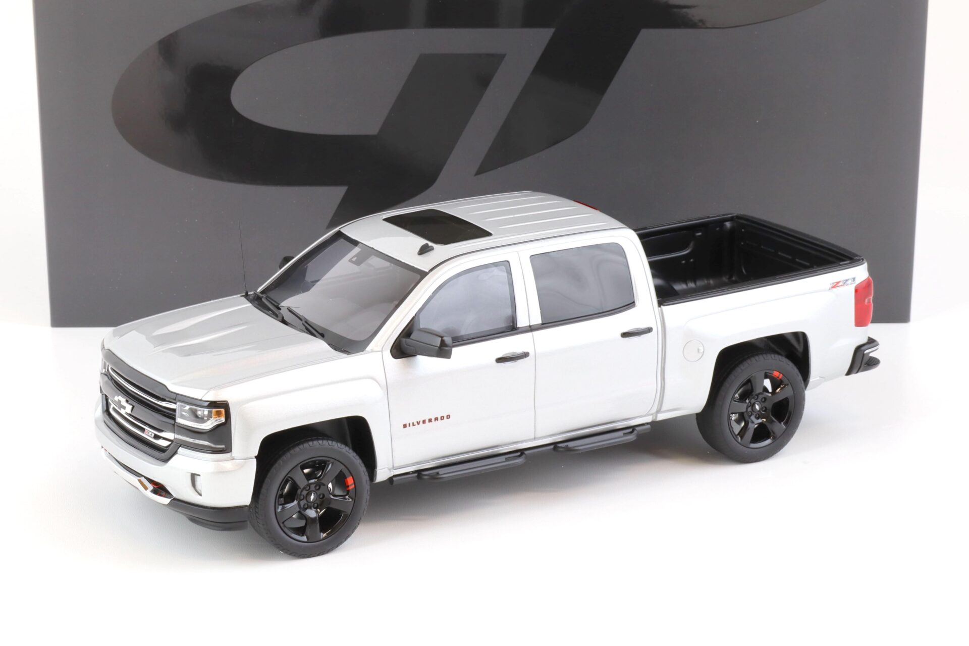 1:18 GT Spirit GT785 Chevrolet Silverado Red Line Edition 2018 silver ...