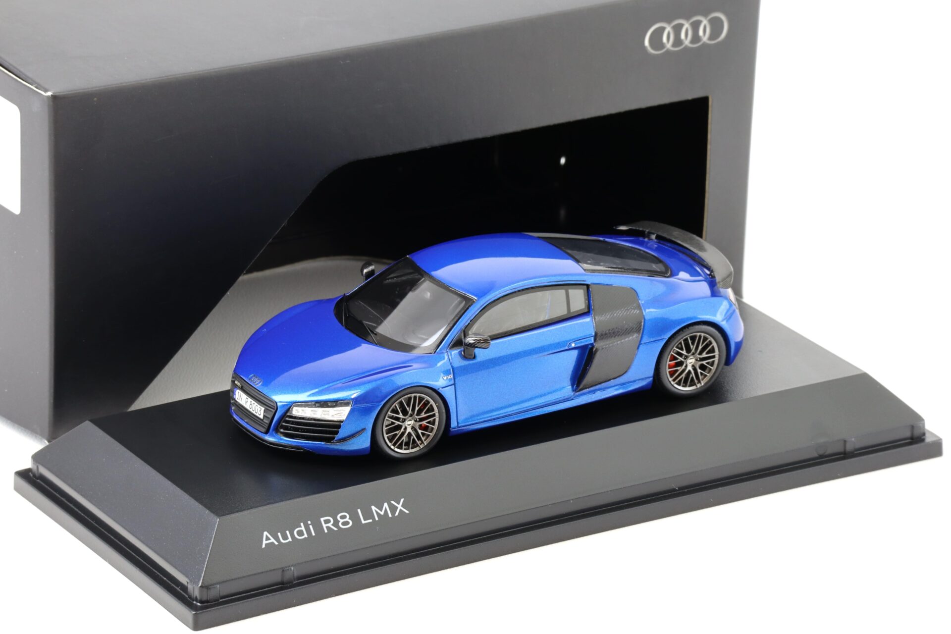 1:43 Spark Audi R8 LMX 2014 Ara blue DEALER VERSION - Premium-Modelcars