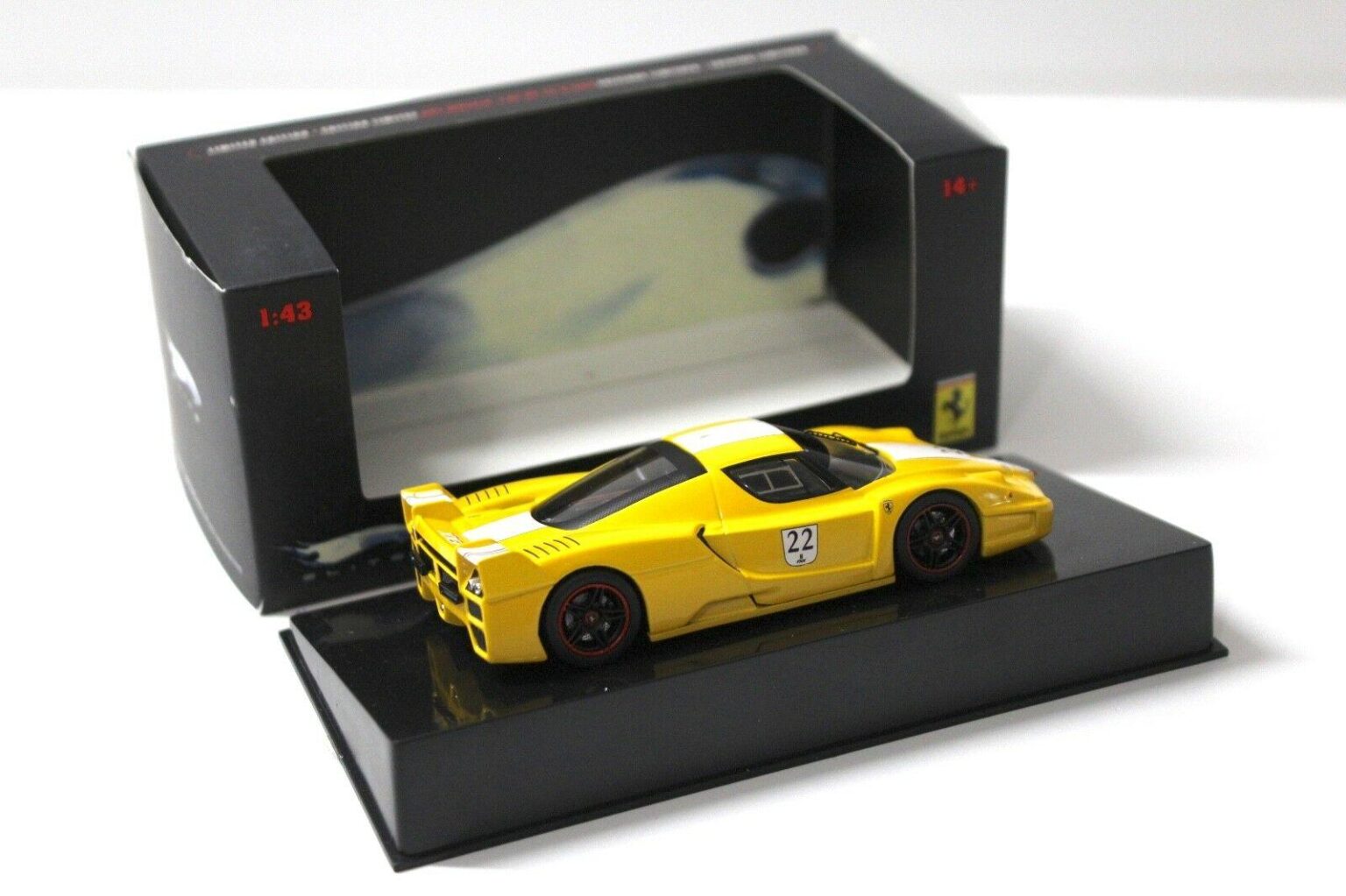 1:43 Hot Wheels Elite Ferrari FXX yellow #22 – Premium-Modelcars