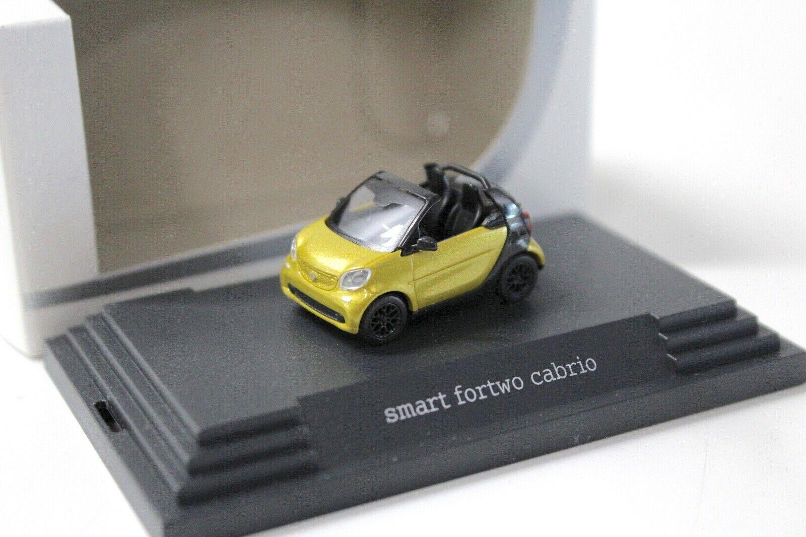 1:87 Busch Smart Fortwo Cabrio yellow/ black DEALER VERSION - Premium ...