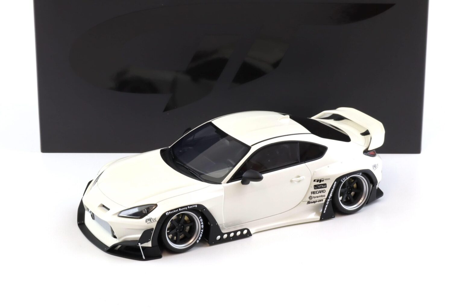 1:18 GT Spirit GT498 Pandem Toyota GR86 Coupe Crystal white 2023 ...