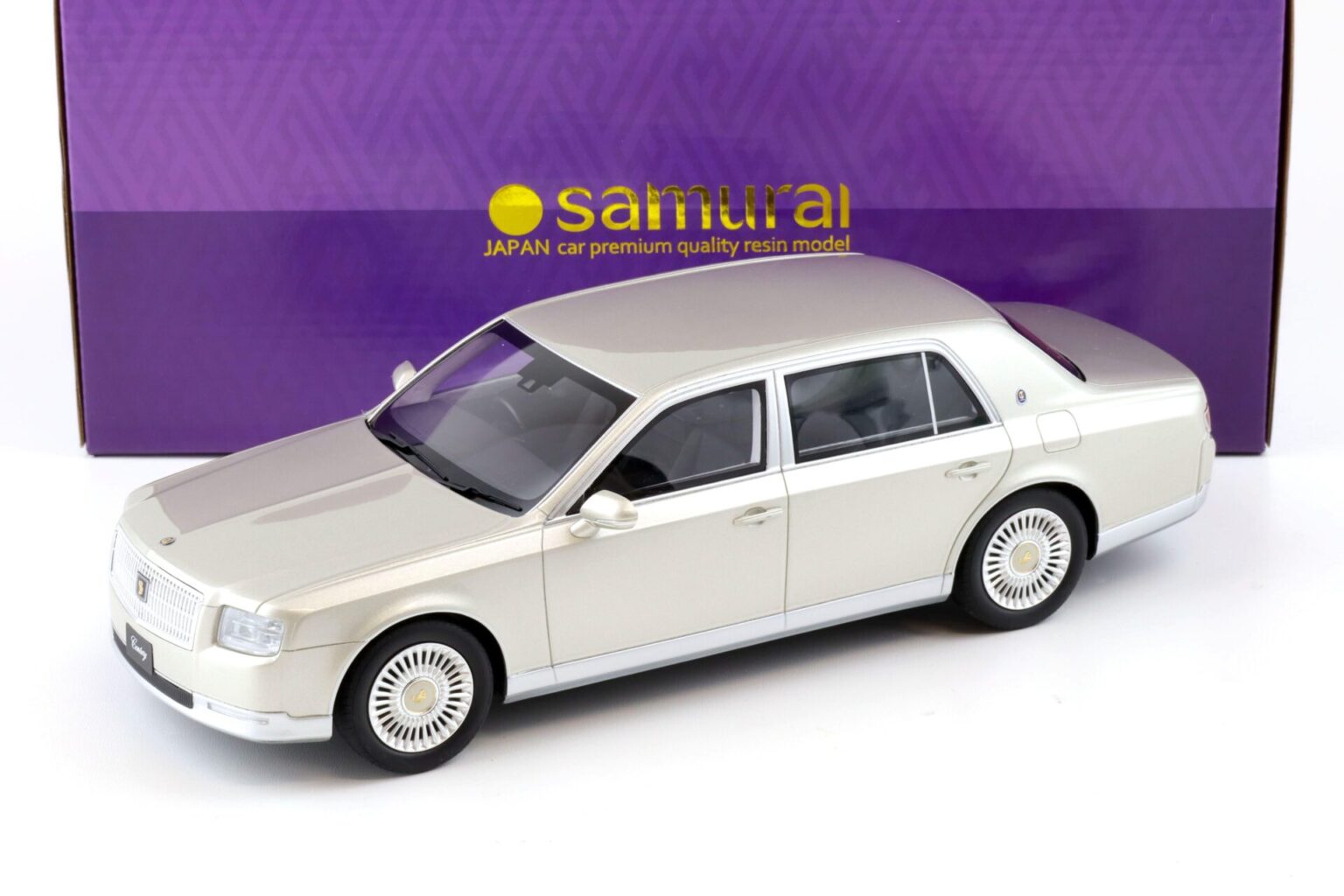 1:18 Kyosho Samurai 2018 Toyota Century Limousine silver metallic ...