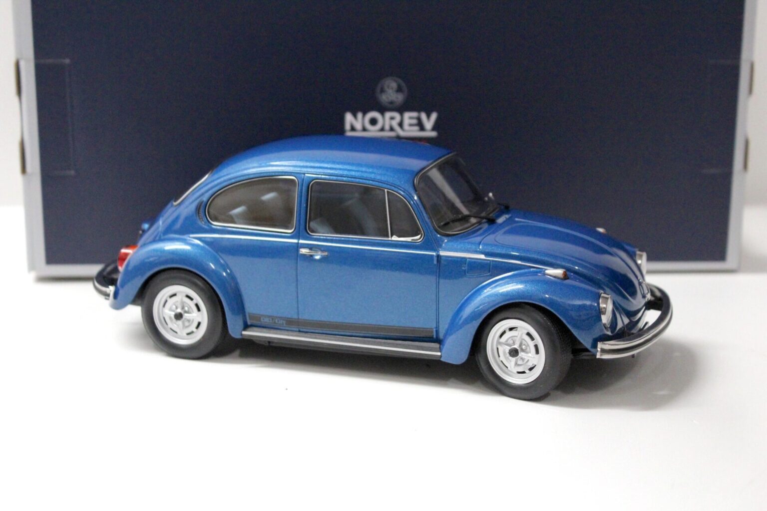 1:18 Norev VW Käfer 1303 City 1973 blue metallic – Premium-Modelcars