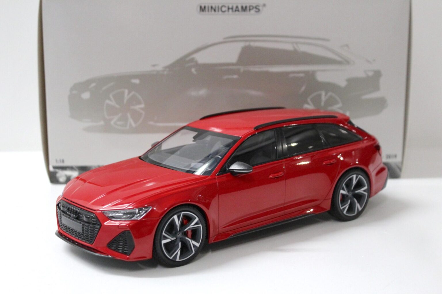 1:18 Minichamps Audi RS6 Avant (C8) 2019 red metallic – Premium-Modelcars