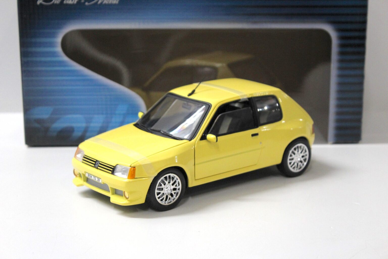 1:18 Solido Peugeot 205 GTI Tuning 1990 yellow/ chrom wheel – Premium ...