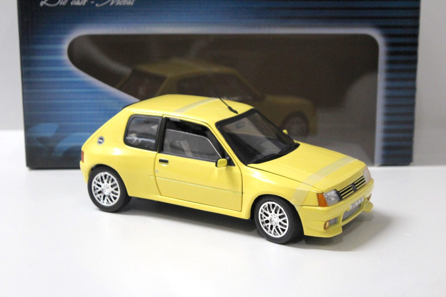 1:18 Solido Peugeot 205 GTI Tuning 1990 yellow/ chrom wheel – Premium ...