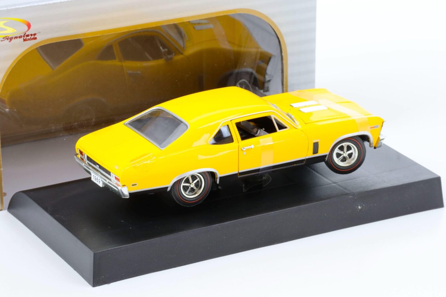 1:32 Signature Models 1969 Chevrolet Nova SS yellow – Premium-Modelcars