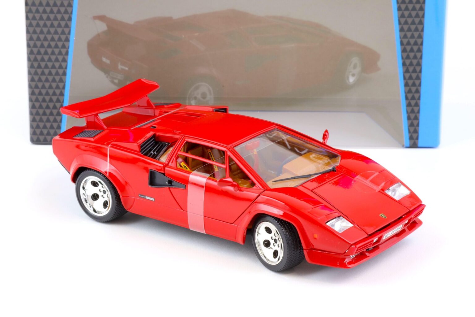 1:18 Bburago Lamborghini Countach 5000 Quattrovalvole red – Premium ...