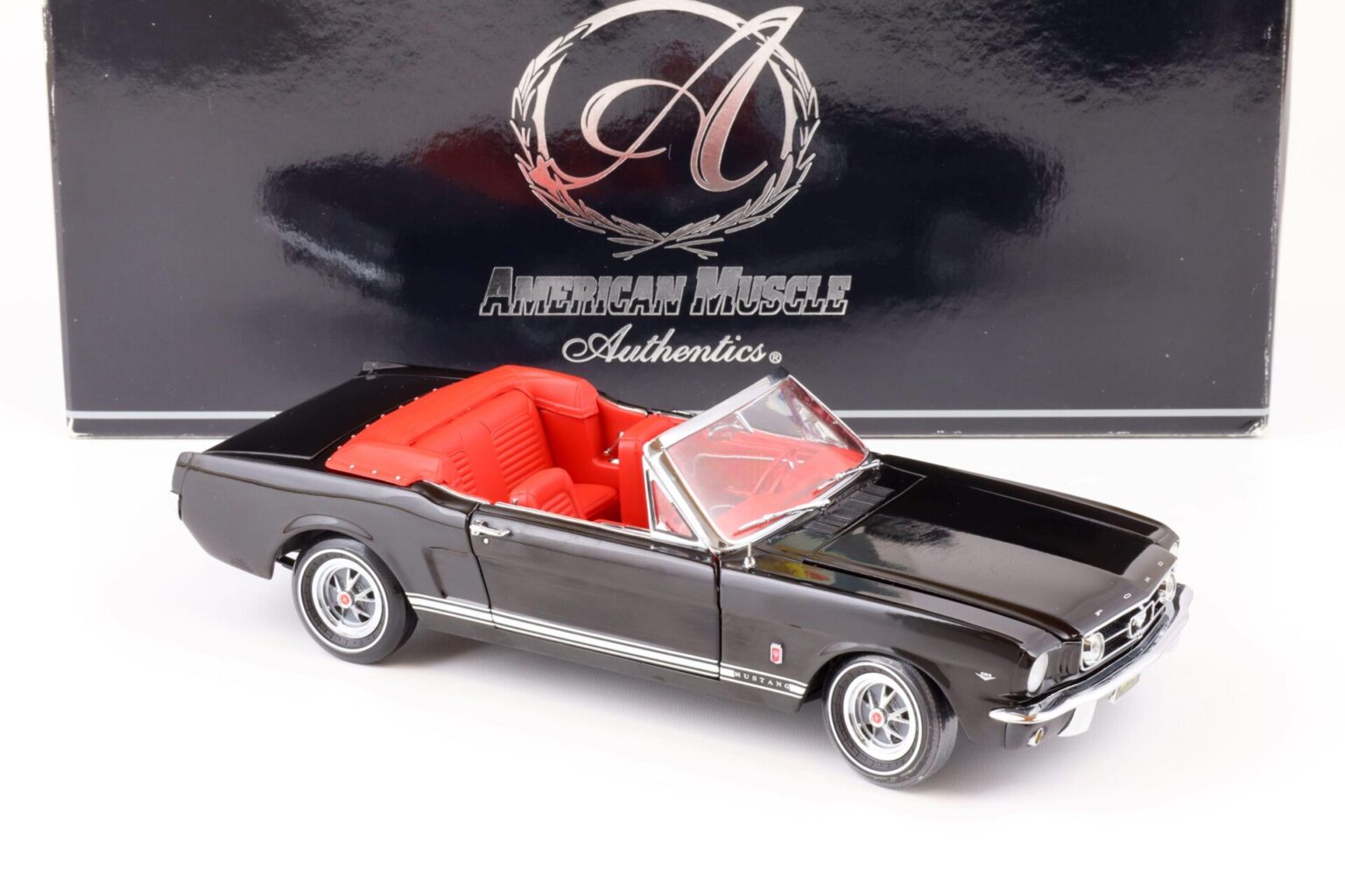 1:18 ERTL Authentics 1965 Ford Mustang GT Convertible black/ red ...