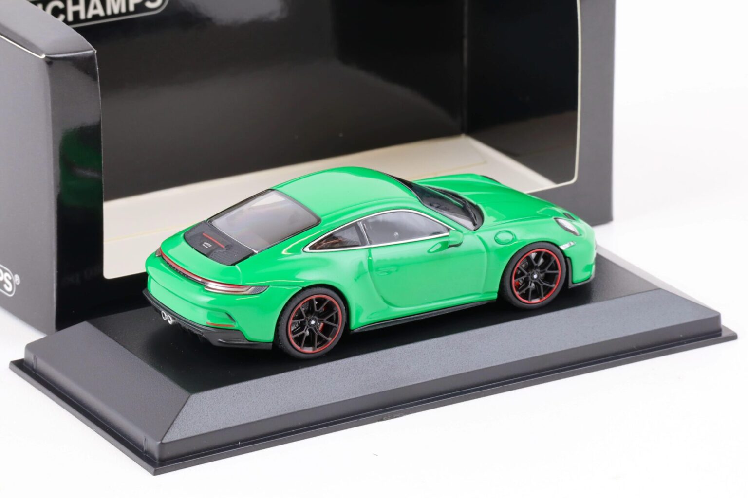 1:43 Minichamps Porsche 911 (992) GT3 Touring 2021 Python green/ black ...