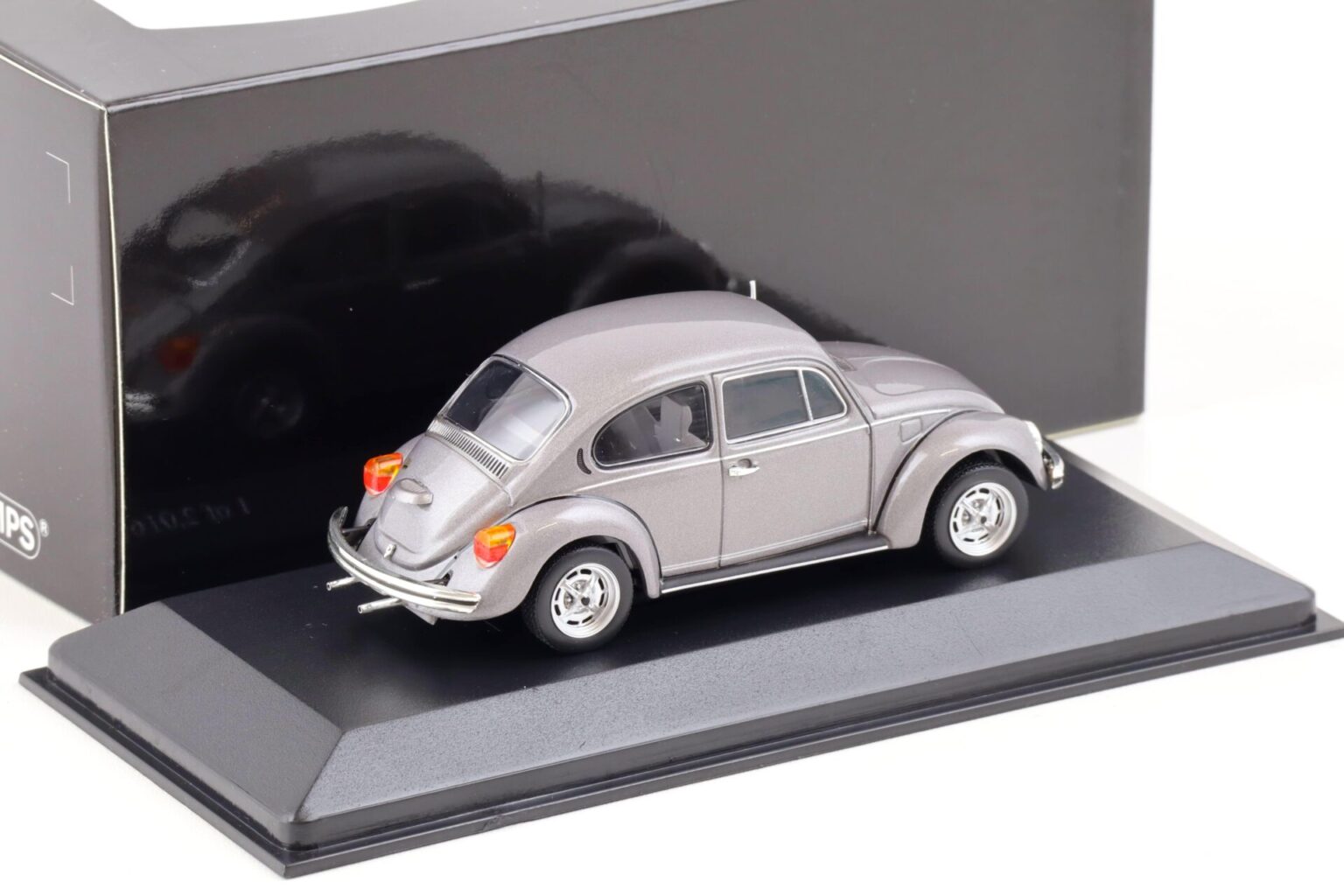 1:43 Minichamps VW Käfer 1200 Zinn grey metallic 1983 – Premium-Modelcars