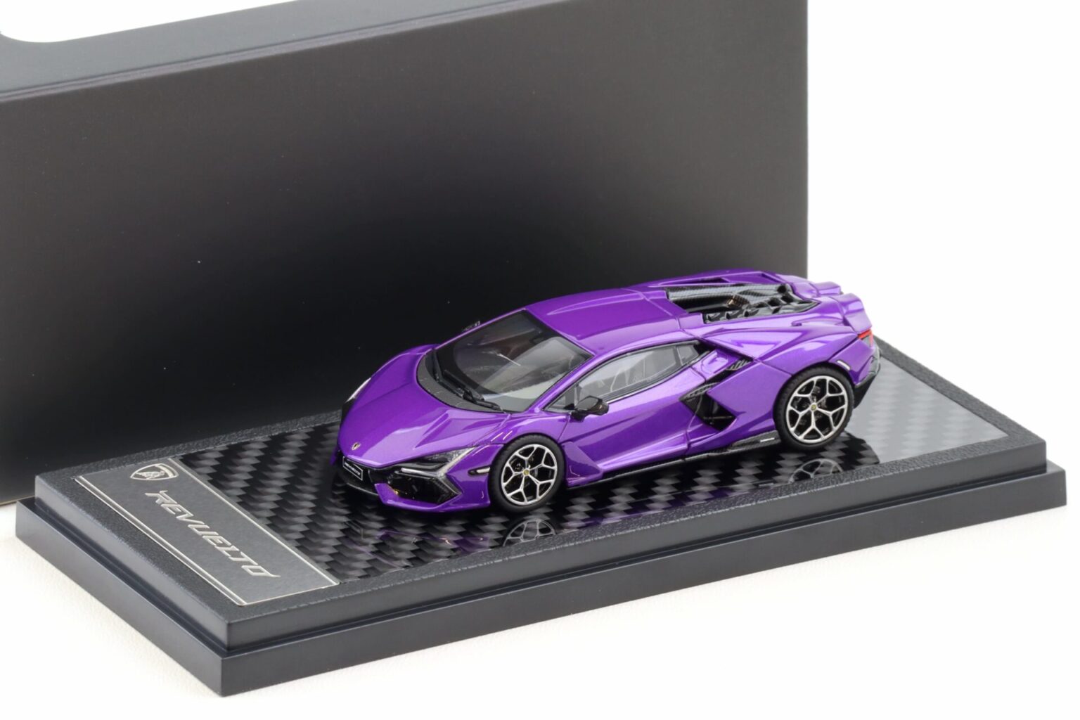 1:64 LCD Models Lamborghini Revuelto Coupe purple metallic LCD64042-PU ...